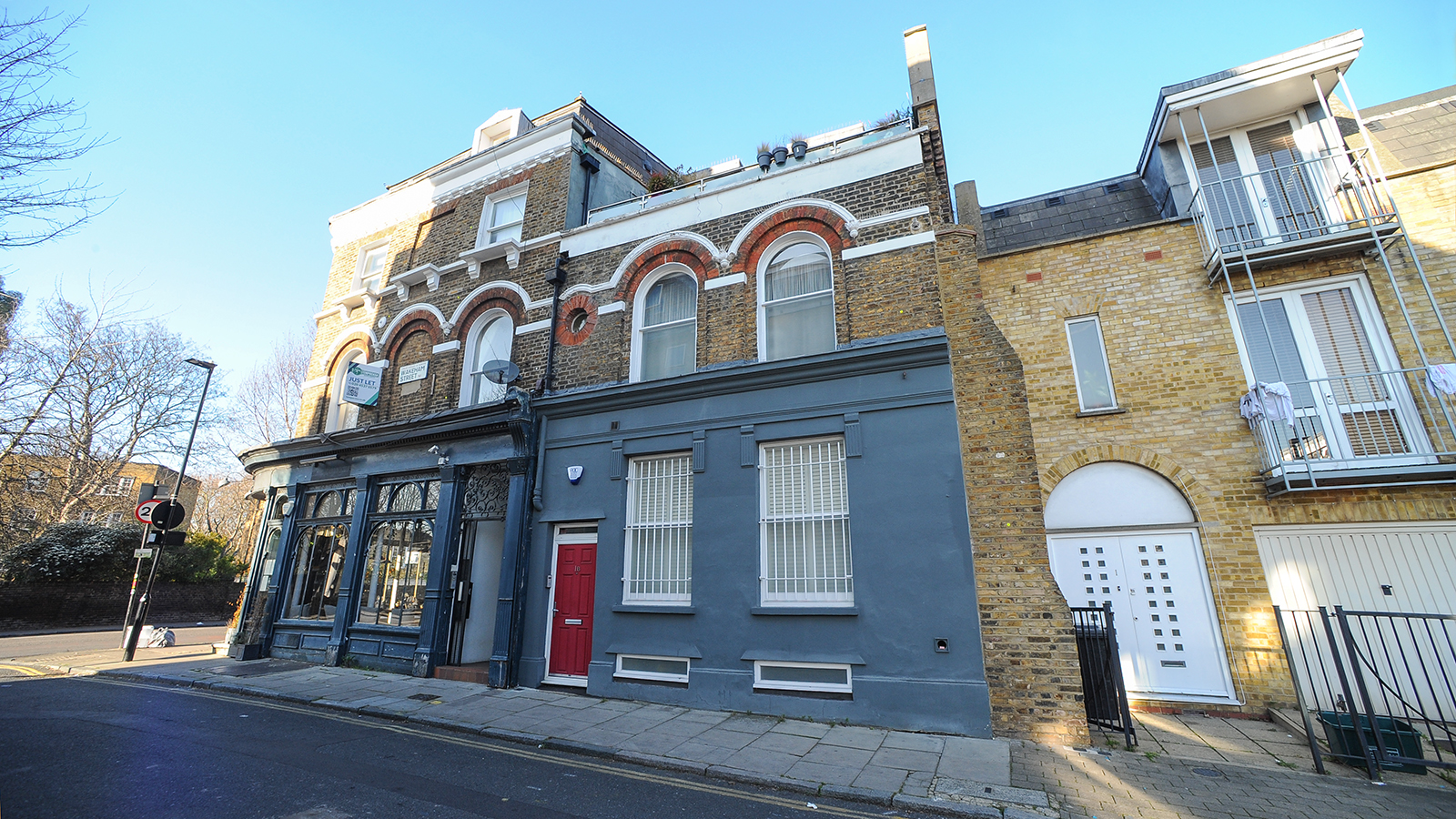 Property Auctions 18/May/2023 | 412 Essex Road, Islington, London, N1 ...