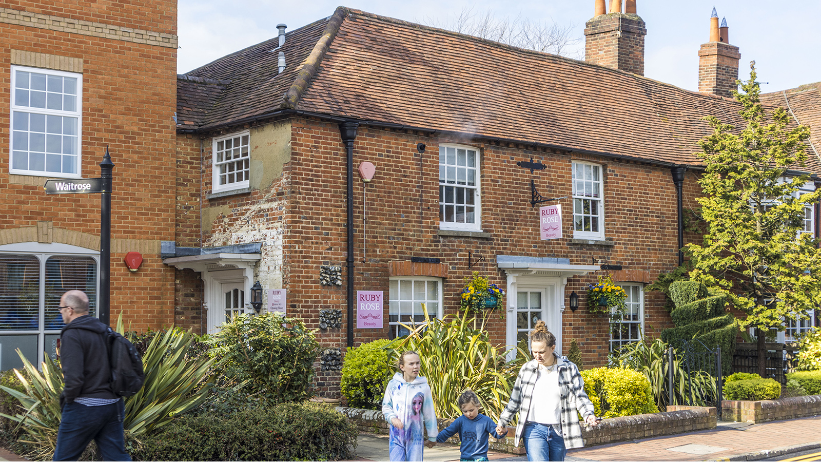 Property Auctions 18/May/2023 | 4 Rose Street, Wokingham, Berkshire ...