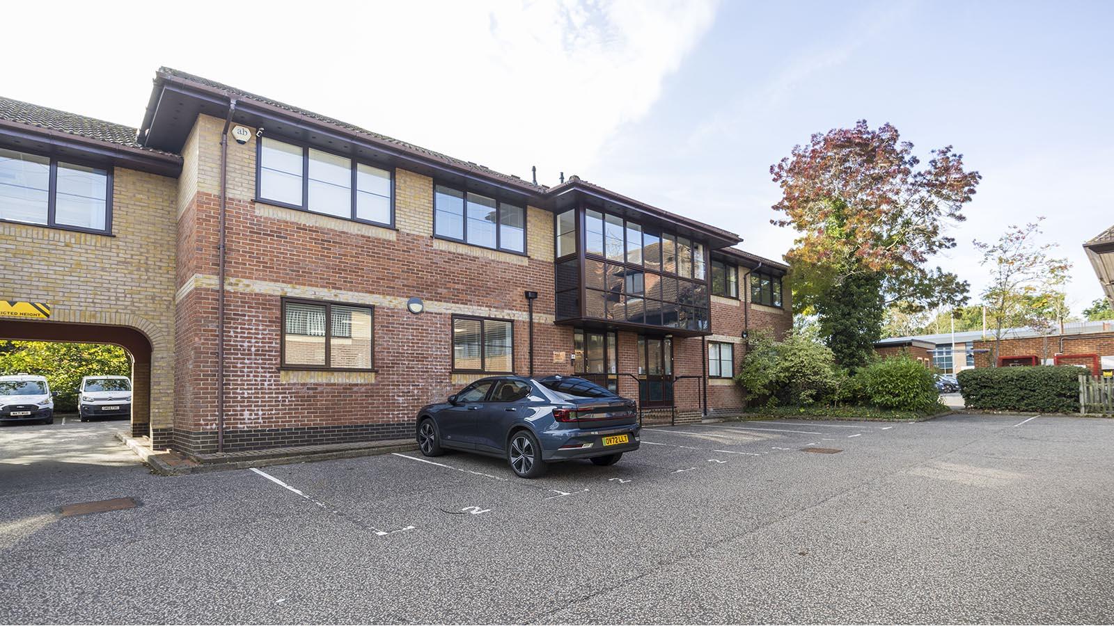 Property Auctions 02/Nov/2023 | Units 1 to 8 Forest Court, Oaklands ...