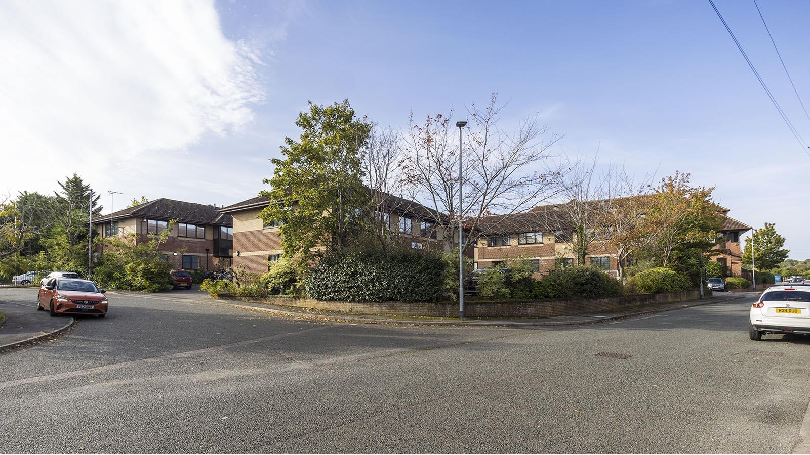 Property Auctions 02/Nov/2023 | Units 1 to 8 Forest Court, Oaklands ...