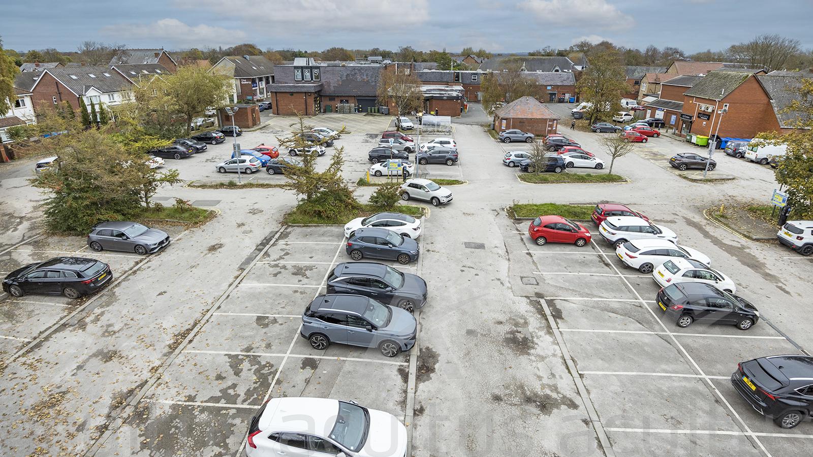 Property Auctions 12/Dec/2024 | Cloisters Shopping Centre, Halsall Lane ...