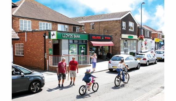 Lloyds Bank, 32 Stubbington Green, Stubbington, Nr Fareham, Hampshire ...