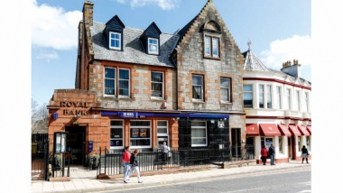 Property Auctions 21/May/2015 | 34 / 36 Common Green, Strathaven ...