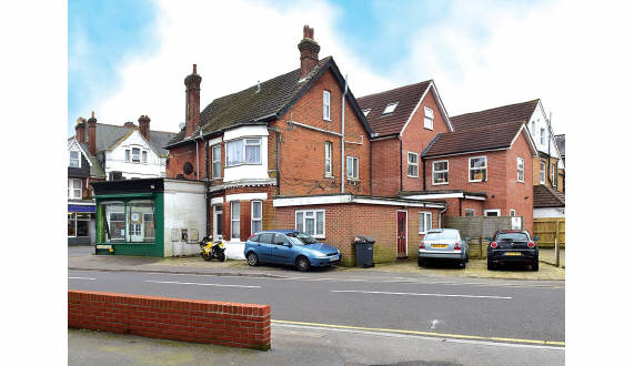 Property Auctions 07/Jul/2016 | 828 - 830 Christchurch Road ...