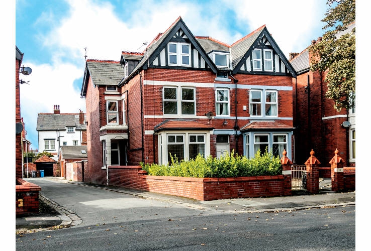 Property Auctions 24/Oct/2019 | 11 Victoria Road, Lytham St Annes ...