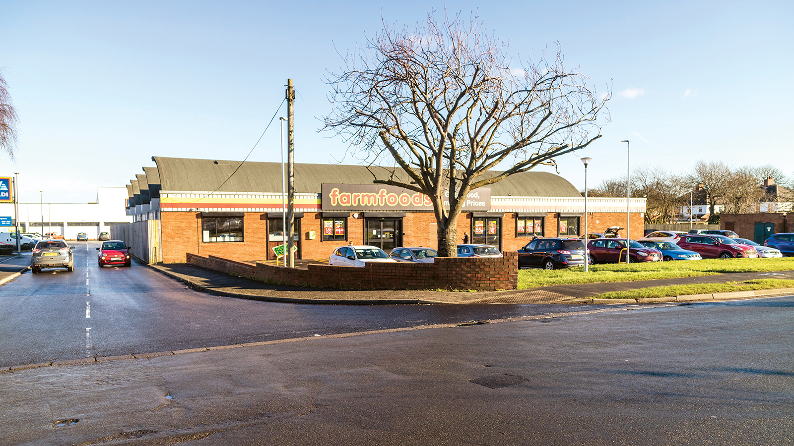 Property Auctions 17/Feb/2022 | Farmfoods Supermarket, 2 Washdyke Lane ...